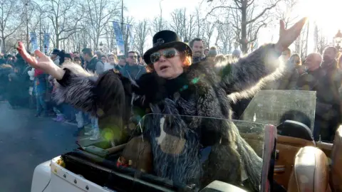 Regine: Singer, actress and self-proclaimed discotheque inventor dies