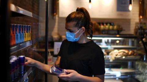 Coronavirus: Dozens of people 'chasing every job' in poor areas - BBC News