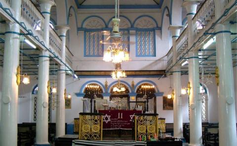 Hanukkah with spirit in Yangon - BBC News