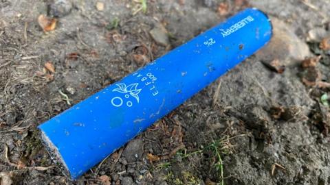 Recycle vapes to cut fire risk, Hampshire residents told - BBC News