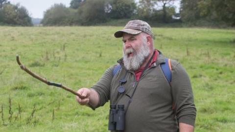 Ben Goldsmith hopes to 'wild' his Somerset farm - BBC News