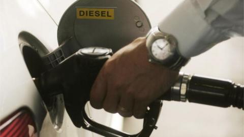 Why do American car buyers shy away from diesel? - BBC News