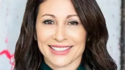 US businesswoman Kyle Fox withdraws Rangers offer