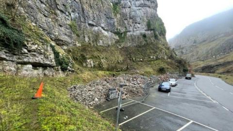Parking spaces near Somerset's Cheddar Gorge to be removed - BBC News