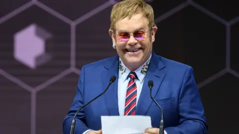 Why bosses and politicians still come to Davos