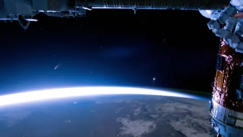 Russia satellite: Kremlin accuses US and UK of 'distorting' truth