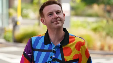 Alex Belfield: Stalker ex-BBC DJ in libel payout to detective