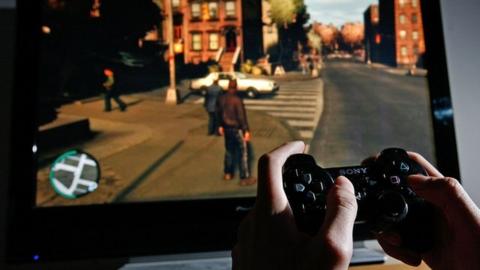 How to turn your child into a video games designer - BBC News