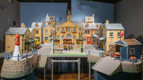 Postman Pat sets saved from destruction go on display - BBC News