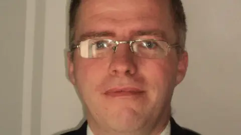 Elections 2022: Spondon Flyer loss sees residents take to taxis