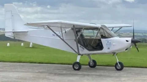 Devon students build full-sized working plane