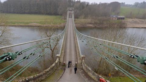 In pictures: The restoration of the Union Chain Bridge - BBC News