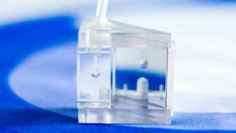 Clean energy from the fastest moving objects on earth - BBC News