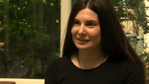 Ukrainian refugee in Evesham finds unexpected love - BBC News