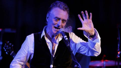 Brian Travers: UB40 saxophonist and songwriter dies at 62 - BBC News