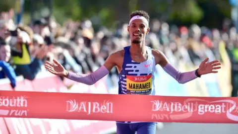 Great South Run: Thousands of runners take part