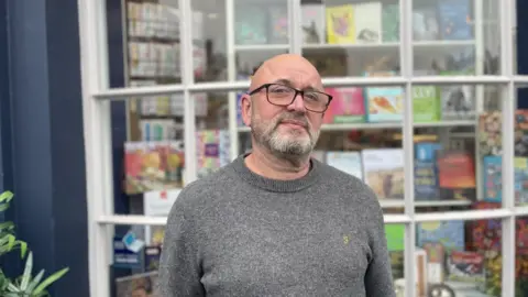 The small town fighting back against shoplifting