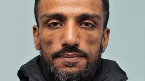 Henriett and Mihrican: The missed chances to identify a killer - BBC News