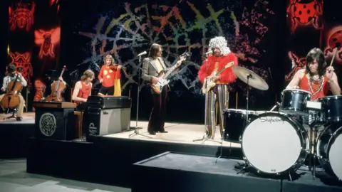 ELO keyboardist Richard Tandy dies at age of 76