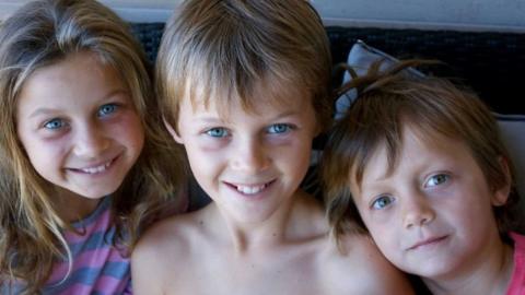 MH17 victims' father condemns Trump over Russian 'lie' - BBC News