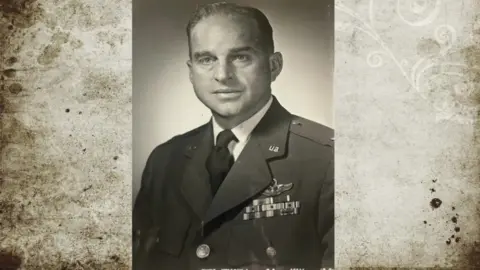 American woman thanks Britons who helped her father in WW2