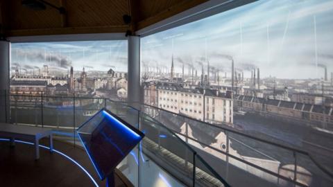 New panoramic perspective on Dundee's history revealed - BBC News