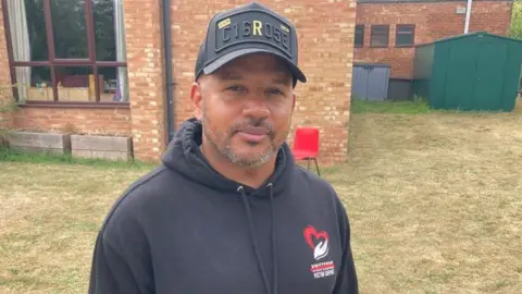 Knife victim seeks nurse who saved his life 30 years later