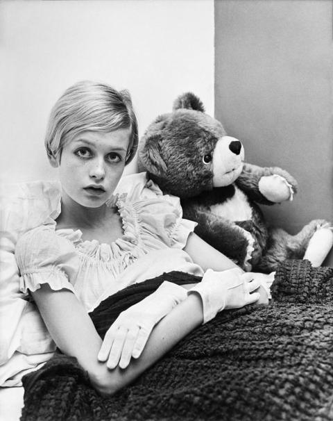 Camera Girl Britains First Female National Newspaper Photographer