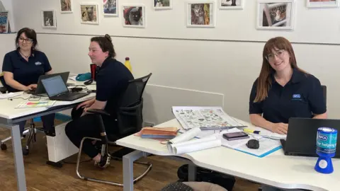 Cost of living: New Rushden RSPCA pet health clinic opens