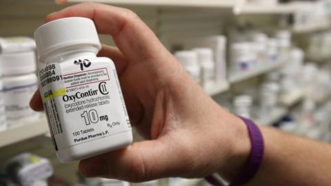 Opioid crisis: US pharmacies face moment of truth as trial begins - BBC ...