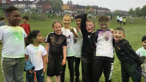 In pictures: Leicestershire school children take part in 'colour dash'