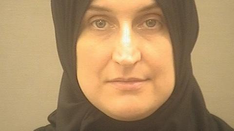 'All-American girl' turned jihadist denied bail - BBC News
