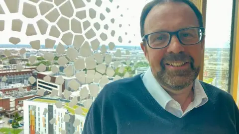 Half-empty Paddington Village development good value - councillor