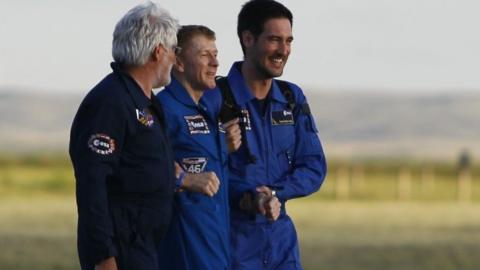 In pictures: Tim Peake's journey home - BBC News