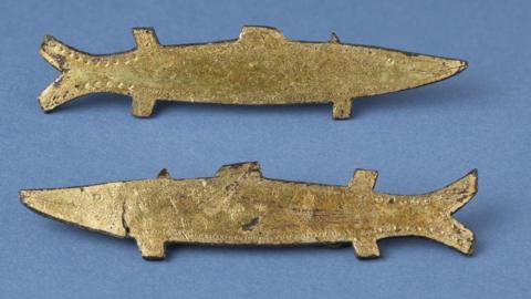 Sutton Hoo: Exhibition unites 'greatest' Anglo-Saxon digs - BBC News