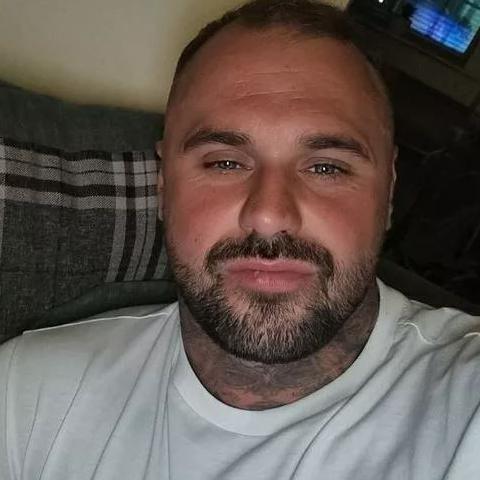 Tom Gaughan killing: Man guilty of murdering 'much loved' dad - BBC News