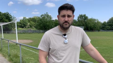 Cardiff riot: Rapper speaks about life in Ely after boys' deaths - BBC News