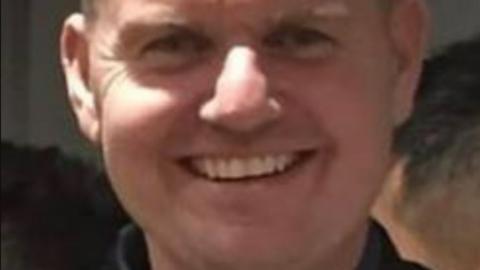 Horsforth: Tribute to 'perfect father' killed by car - BBC News