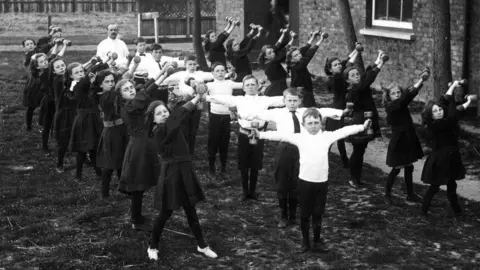 Essex: Clacton teenagers share a century of seaside memories in youth ...