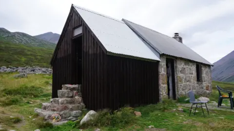 Explosion narrowly avoid at Cairngorms' Corrour Bothy