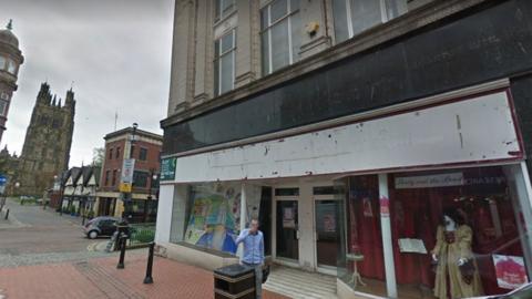 Wrexham shop to become Christian outreach base - BBC News