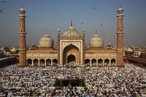 Pew study: Little change in India's religious make-up in 70 years - BBC ...
