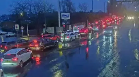 Man arrested after four-vehicle crash near Nottingham roundabout