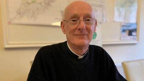 Peter Eagles: Isle of Man bishop set to step down from role - BBC News