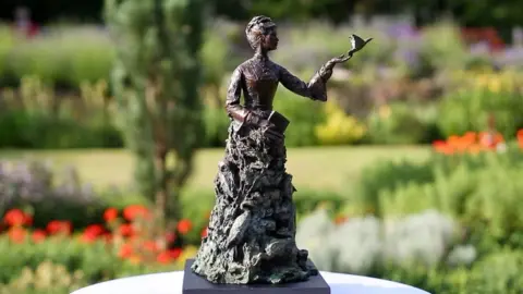 Emily Williamson: Winning statue design of RSPB founder revealed