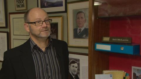 'Voice of rugby' Bill McLaren put in the spotlight - BBC News