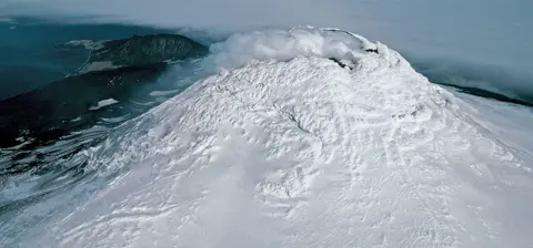 Remote Mount Michael volcano hosts persistent lava lake