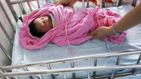 Explainer: What was China's one-child policy? - BBC News