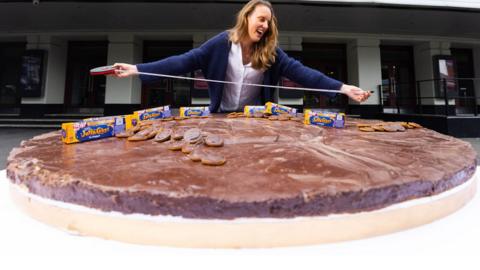 Supersized food creations from around the world! - BBC Newsround
