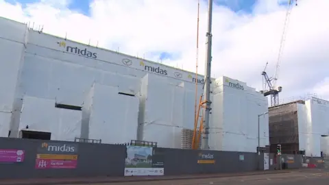 Hundreds of jobs lost as Midas shuts down